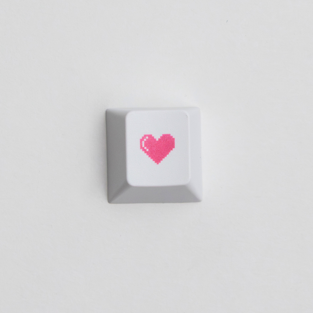 Pixel Heart Keycap – Retro Love for Your Mechanical Keyboard